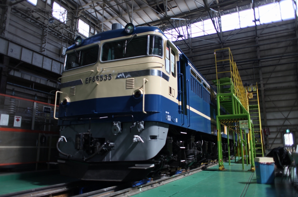 Toshiba Clip | 帰郷した名機関車は何を想う ブルートレインをけん引した「EF65 535」